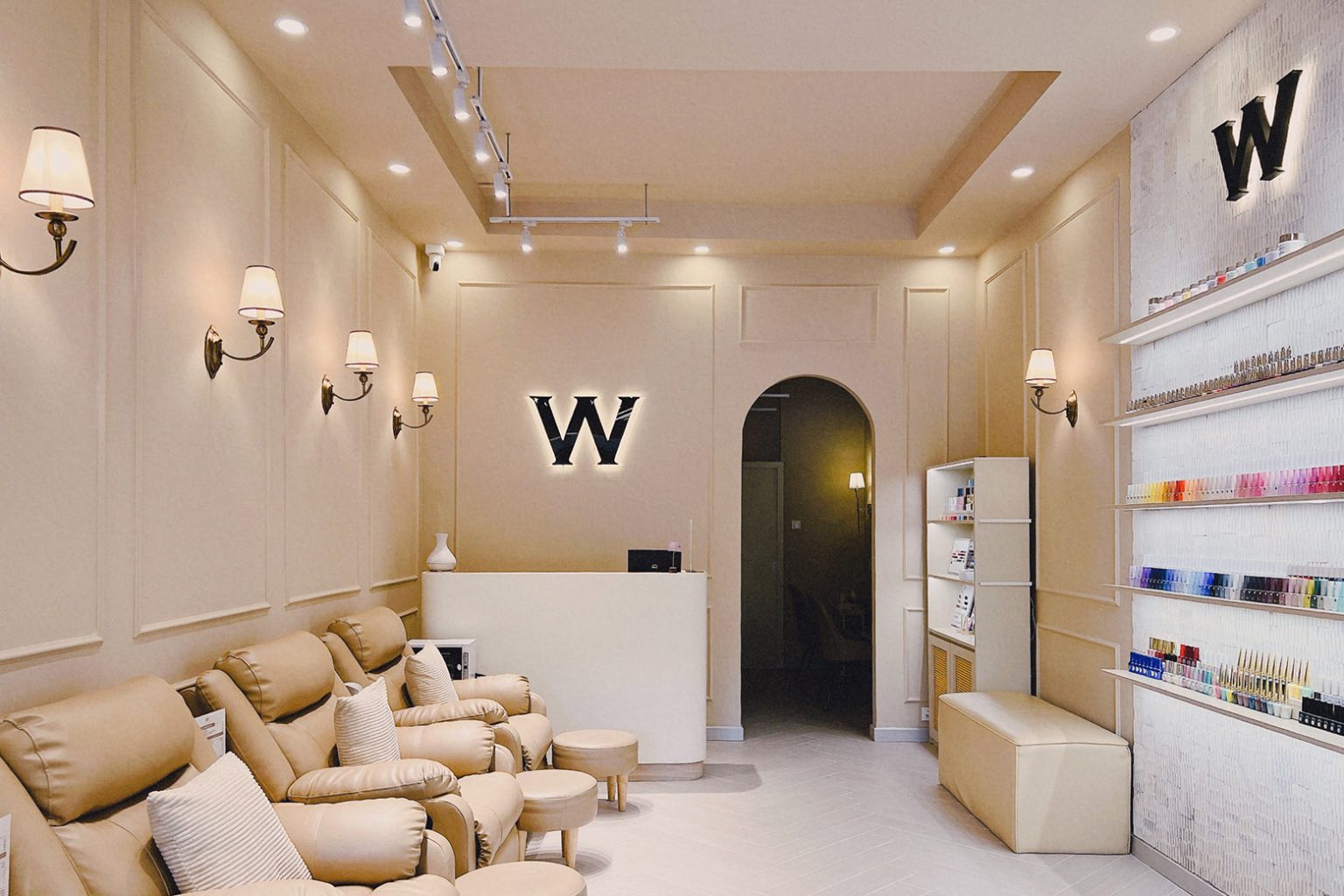 wnailloungehairspa.com